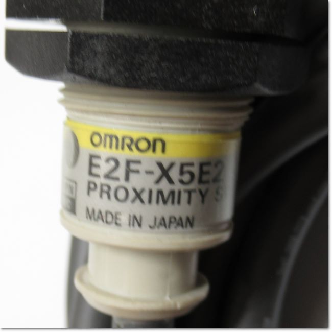FA機器ドットコム / E2F-X5E2 樹脂ケースタイプ近接センサ 直流3線式 シールドタイプ M18 NC 5m (OMRON) | FA ...