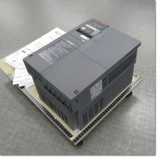 FA機器ドットコム / FR-A820-11K-1 インバータ 三相200V モニタ出力FMタイプ (三菱電機) | FA機器ドットコム